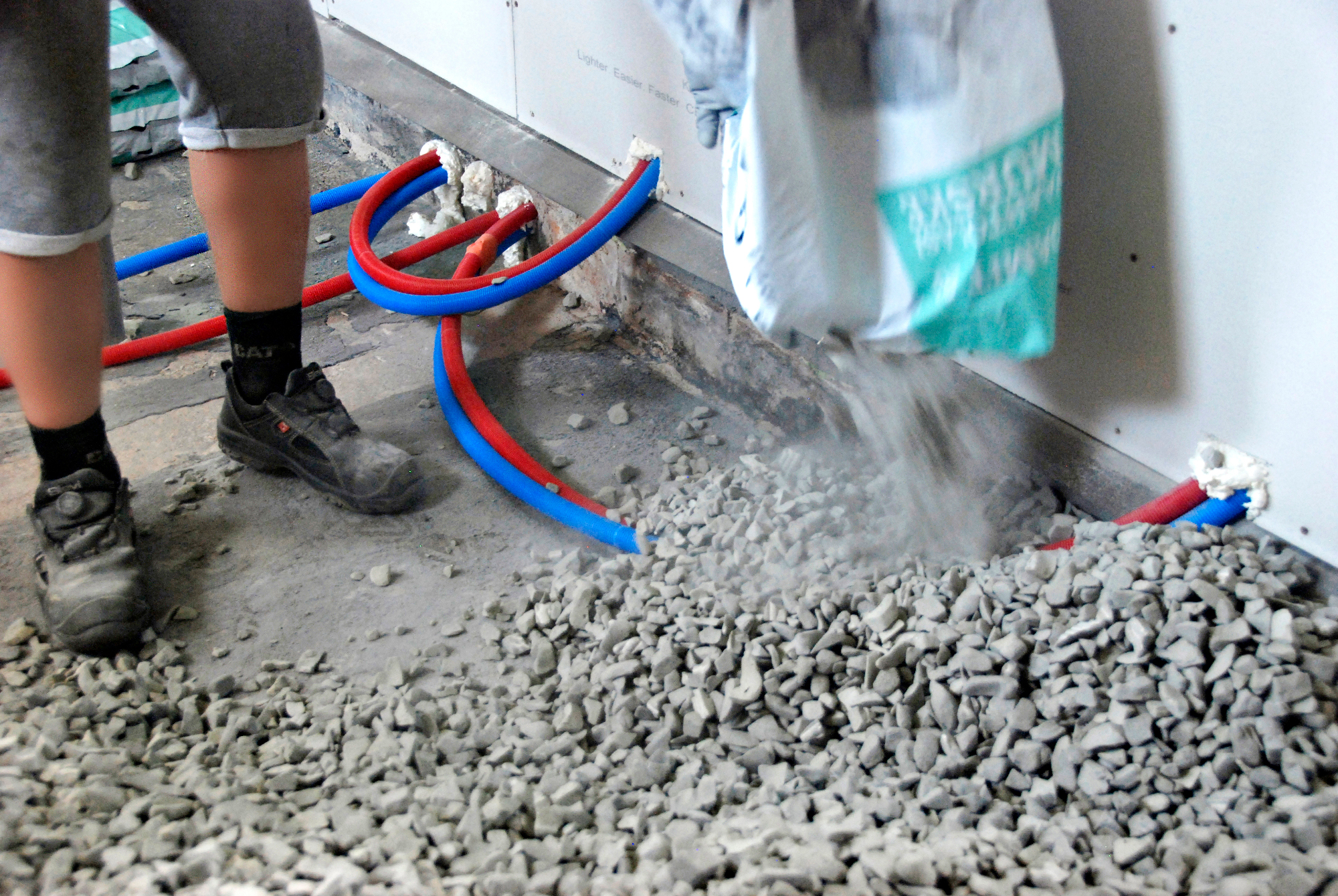 Pesuruumi põrand soojaks vahtklaasipuruga | kodus.ee