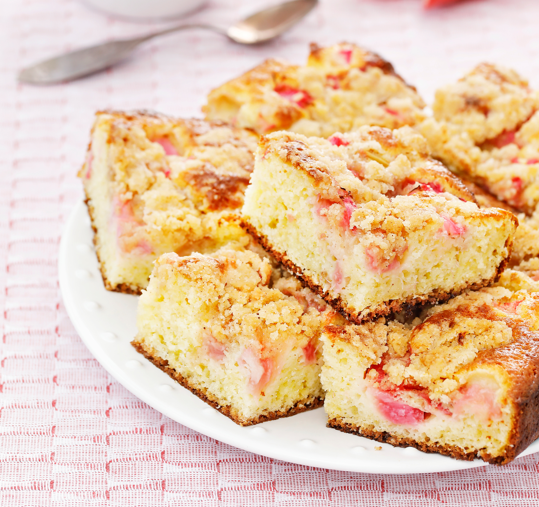 Vanaema rabarberikook kaneelivahuga | kodus.ee